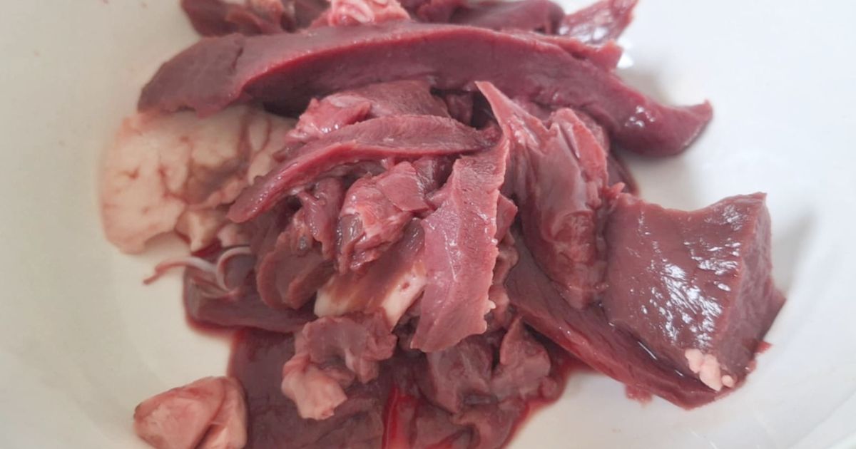 How to Cook The Best Pan-Seared Beef Heart - Out by the door