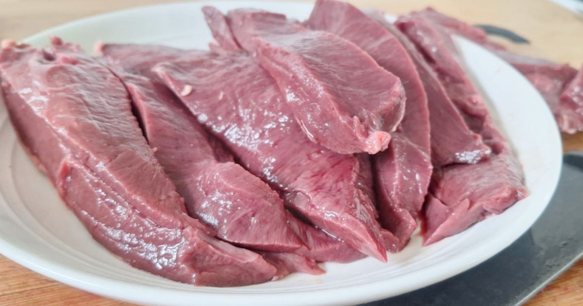 How to Cook The Best Pan-Seared Beef Heart - Out by the door