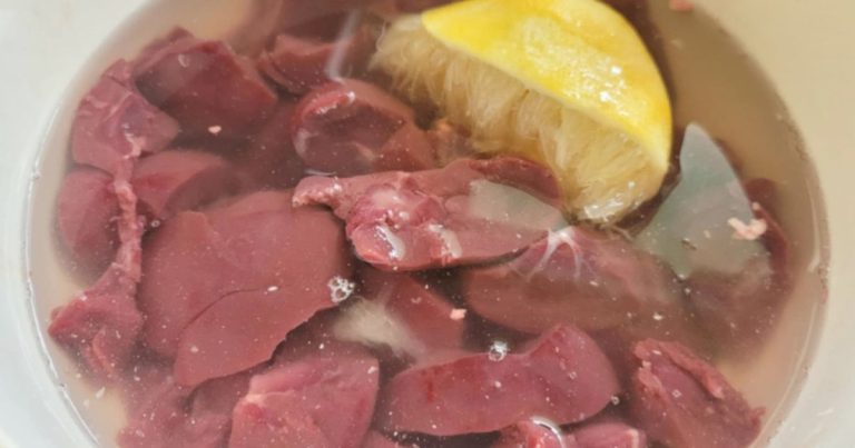 How to Cook Pan-Fried Beef Kidneys - Out by the door